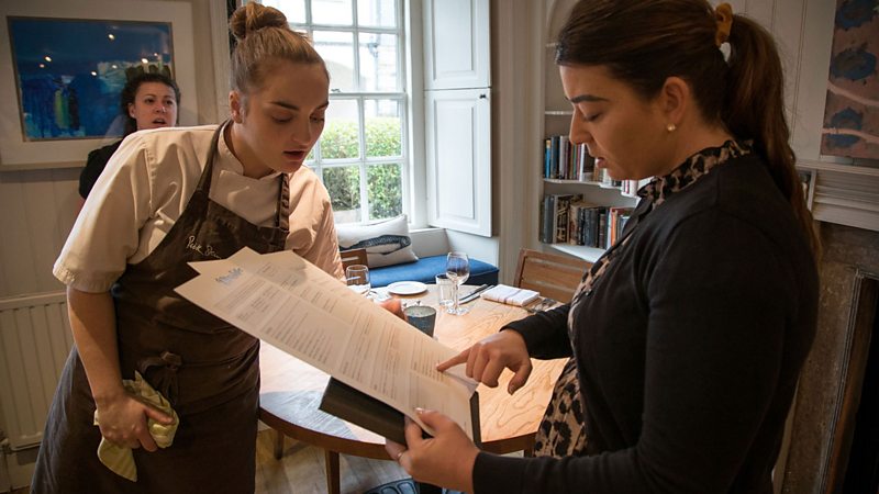 Careers in hospitality, catering and retail - Careers - BBC Bitesize