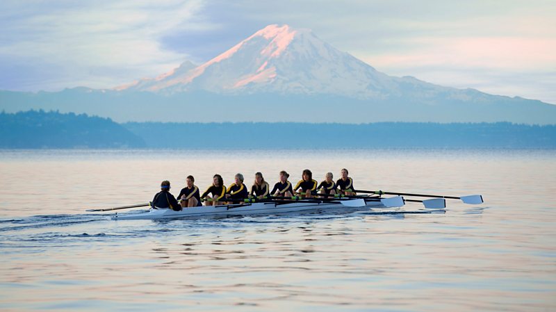 What is a cox box? And why is the stroke seat so important? - BBC Bitesize