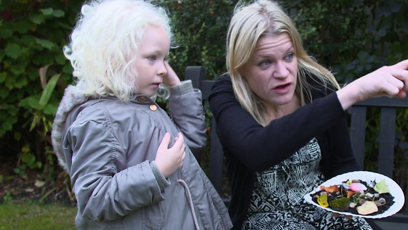 Throwing games for kids' hand-eye coordination - Bean bag or sock ...