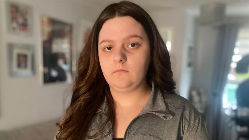 Isla Bryson: Former classmate of trans rapist feels 'violated' - BBC News