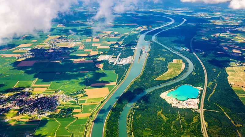 Four amazing canals from around the world - BBC Bitesize