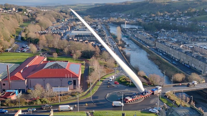 Hawick wind farm blade deliveries complete after six months - BBC News