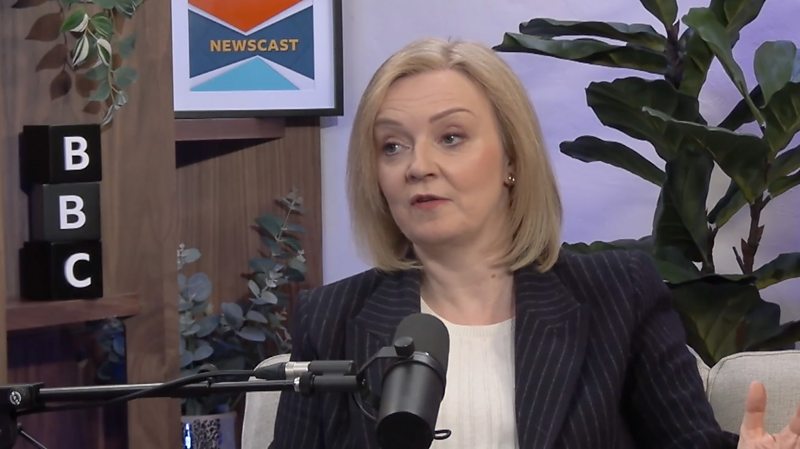 Liz Truss backs Donald Trump to win US presidential election - BBC News