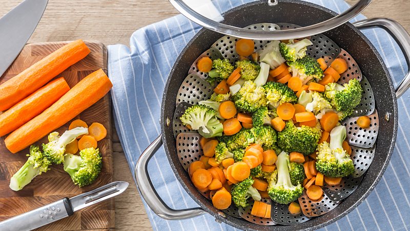 What’s the healthiest way to cook vegetables? - BBC Food
