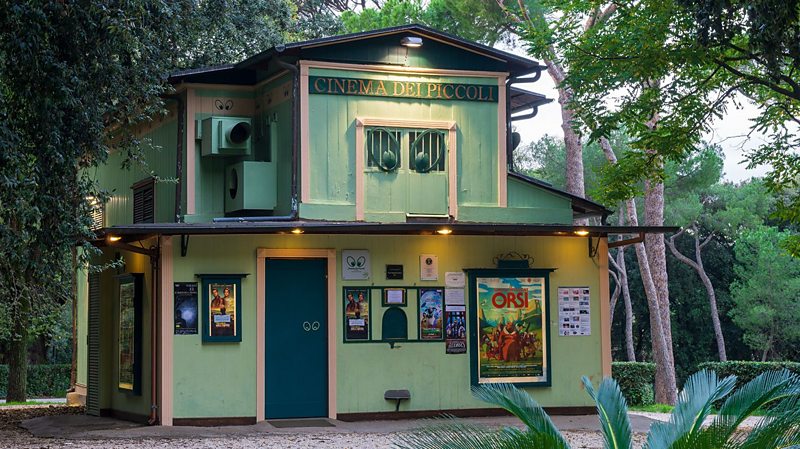 Three surprisingly British locations from around the world - BBC Bitesize