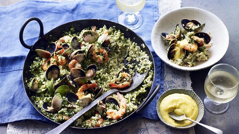 Can any foods stop a cold? - BBC Food