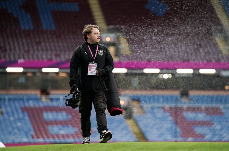 Behind the scenes at a Premier League Football club - BBC Bitesize