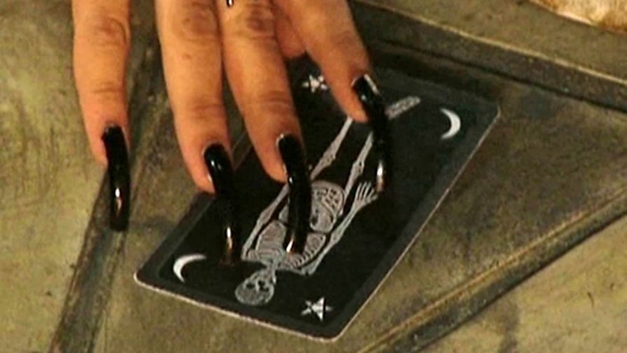 BBC Two - English File, Shakespeare Shorts: Playing Macbeth - Act 1 ...