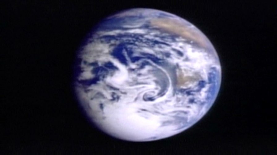 BBC Two - Science Clips, Earth, Sun and Moon - Clips