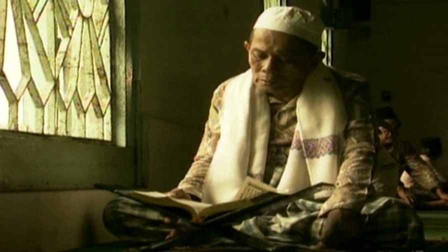 BBC Two - Belief File, Islam: Values, Muslims and charity