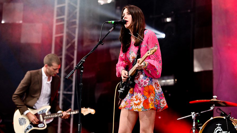 BBC Music - BBC Music - Why Wolf Alice are on the brink of a major ...