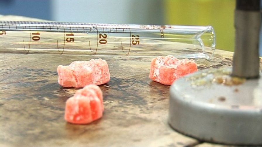 BBC Radio 2 - Simon Mayo Drivetime, 02/02/2012, Mayo's Screaming Jelly ...