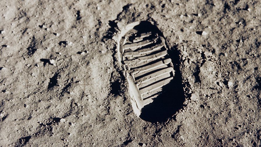 BBC Radio 5 Live - 5 Live In Short, Conspiracy debunker: Moon landings ...