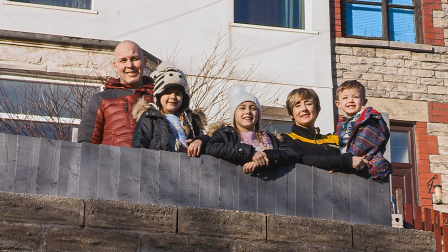 BBC One - Wanted Down Under, Series 14, Howells Family, The Howells Family