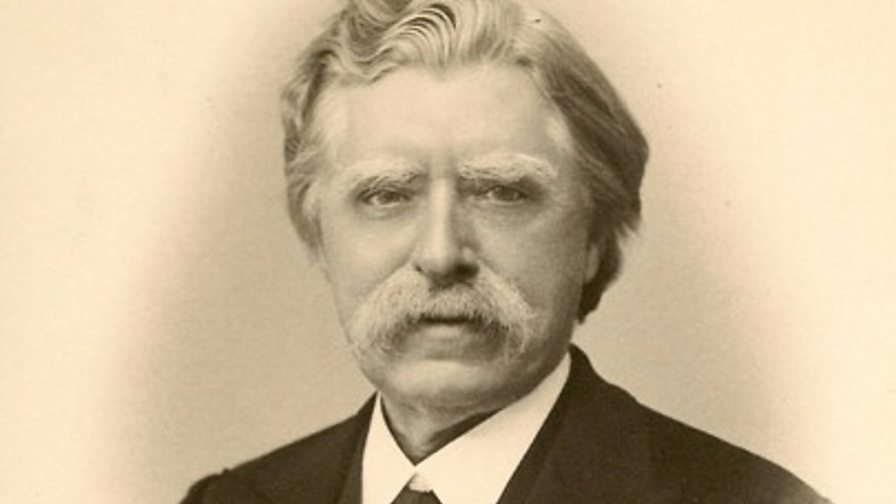 BBC Radio Cymru - Dros Ginio, Vaughan Roderick