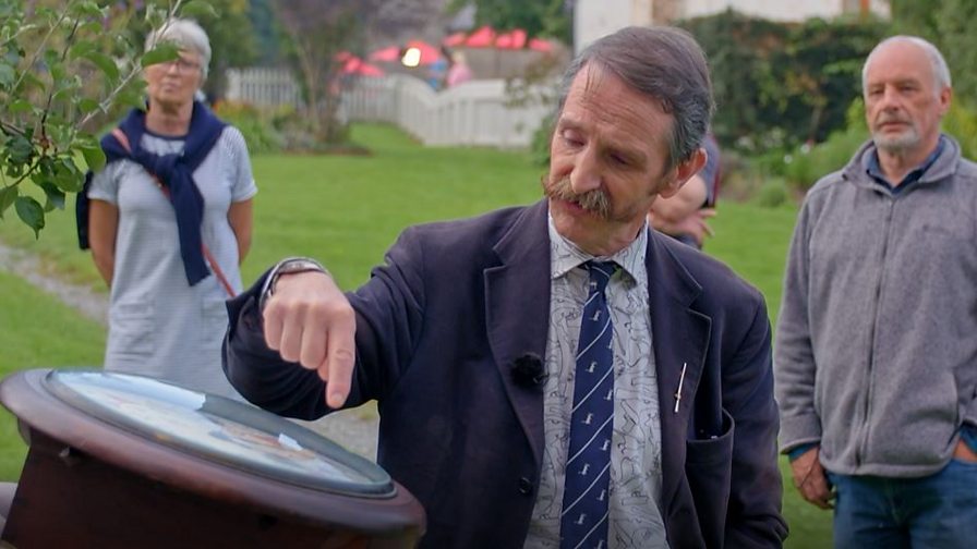 BBC One - Antiques Roadshow - Robert Tilney