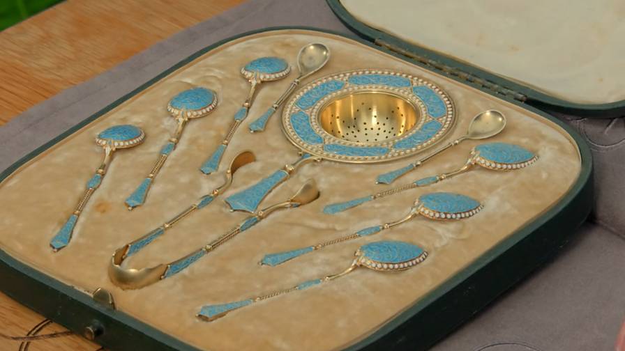 BBC One - Antiques Roadshow - Eric Knowles