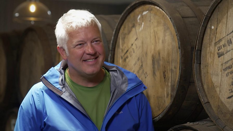 BBC One - Weatherman Walking