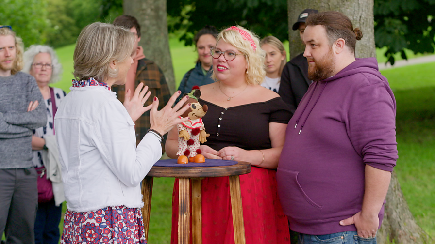 BBC One - Antiques Roadshow - Elaine Binning