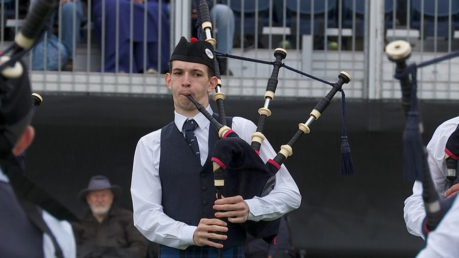 BBC One - World Pipe Band Championships, St Thomas Alumni - Medley