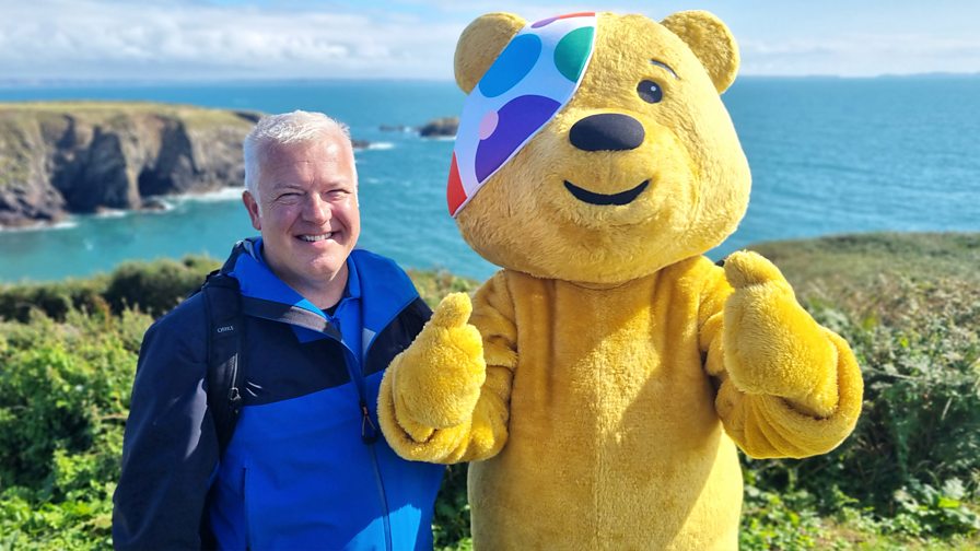 BBC One - Weatherman Walking