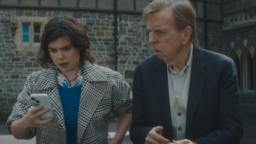 BBC One - Standing Strong: The John and Amy Hunt Interview