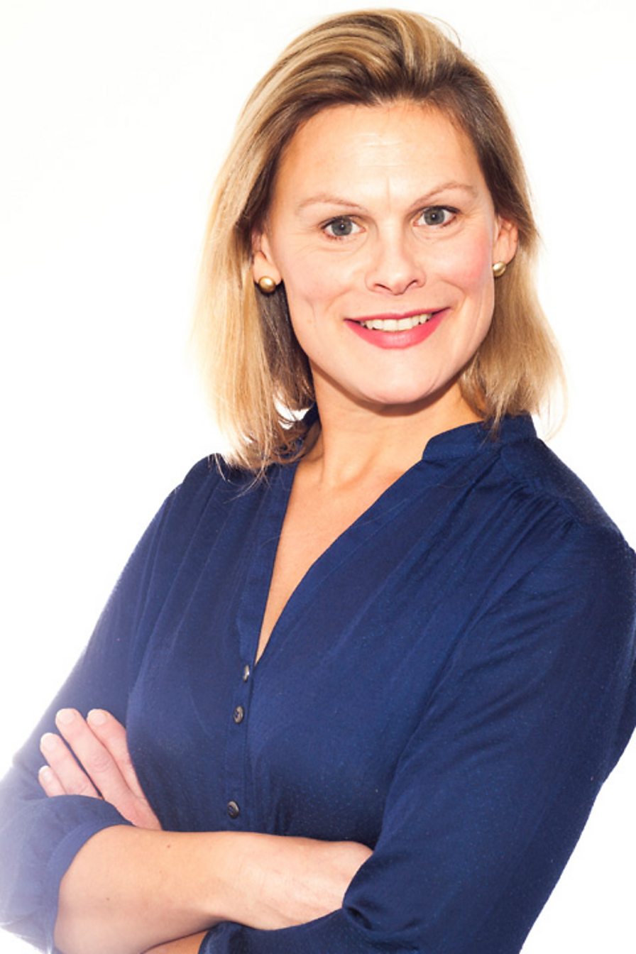 BBC One - Bargain Hunt - Kate Bliss