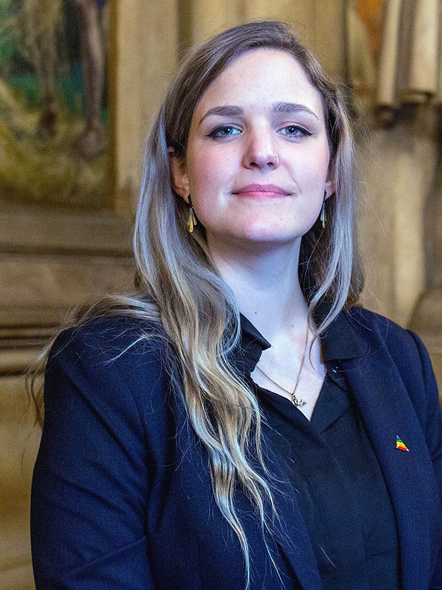 BBC One - Antiques Roadshow - Fuchsia Voremberg