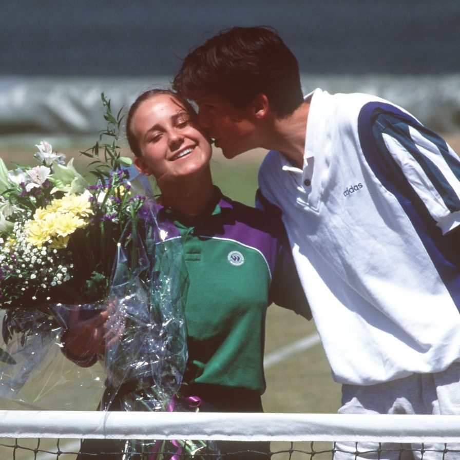 BBC Radio 5 Live - Laura Whitmore: Under the Spotlight - Five things we ...