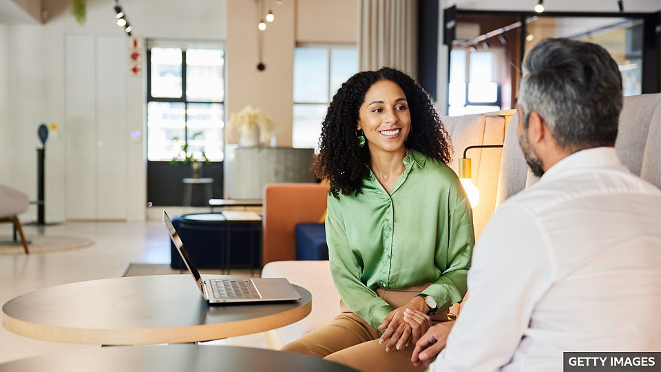 BBC Learning English - 你问我答 / Solve and settle 两个表示“解决”的单词区别