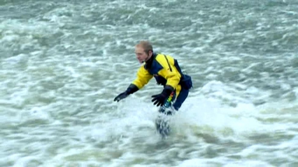 BBC Two - KS1 Science Clips, Pushes and Pulls, The force of water