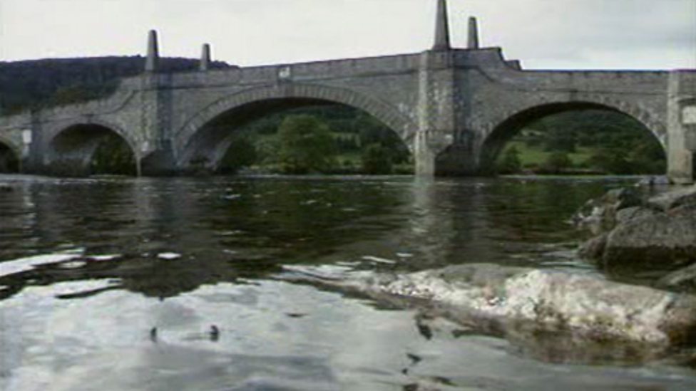 BBC Two - Bitesize: Geography, River Tay - middle course