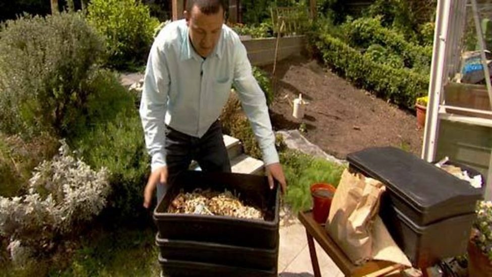 BBC - Dig In, How to make a wormery