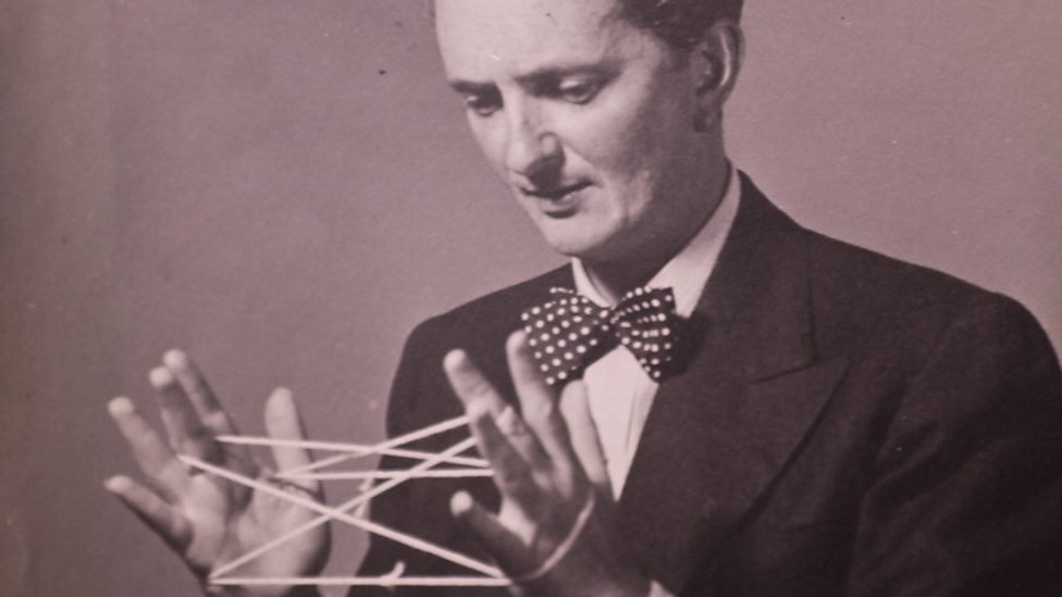 BBC Arts - BBC Arts - The English eccentric who bankrolled the Surrealists