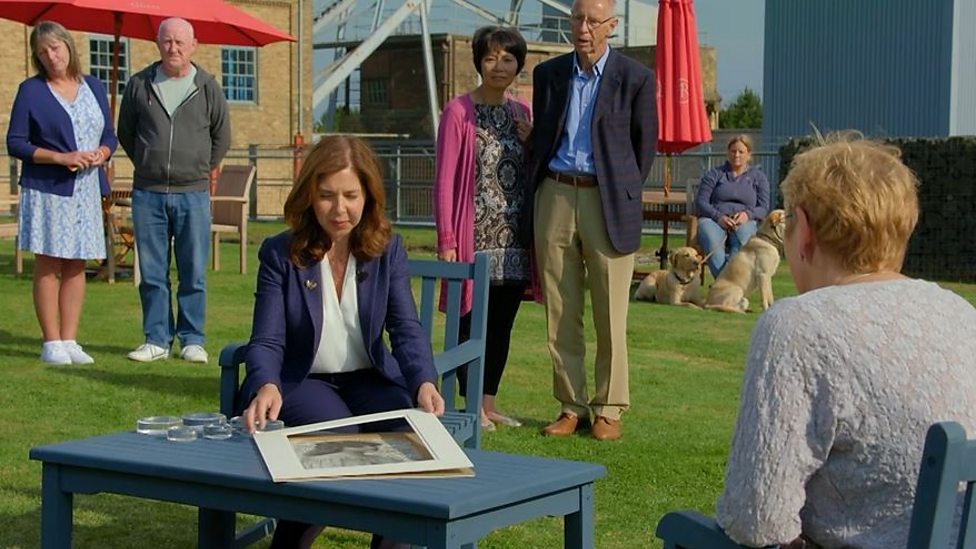 BBC One - Antiques Roadshow - Suzanne Zack