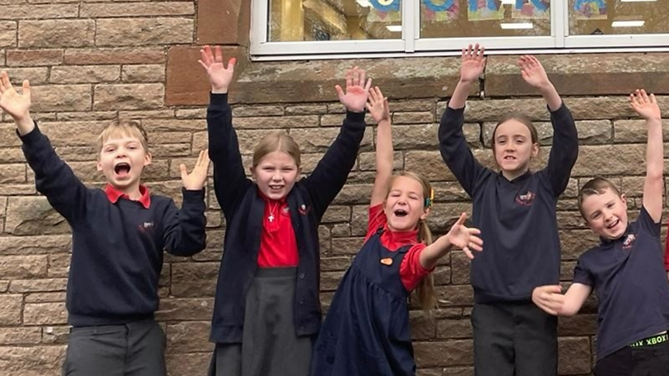 BBC Radio Cumbria - Mike Zeller, 02/12/2022, Good luck Helen and Gorka!