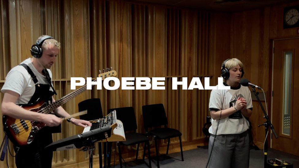 BBC Music - BBC Introducing, York and North Yorkshire, Phoebe Hall live ...