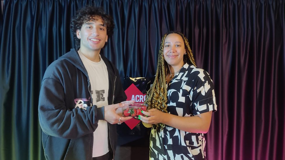 BBC - Khakikid In Session