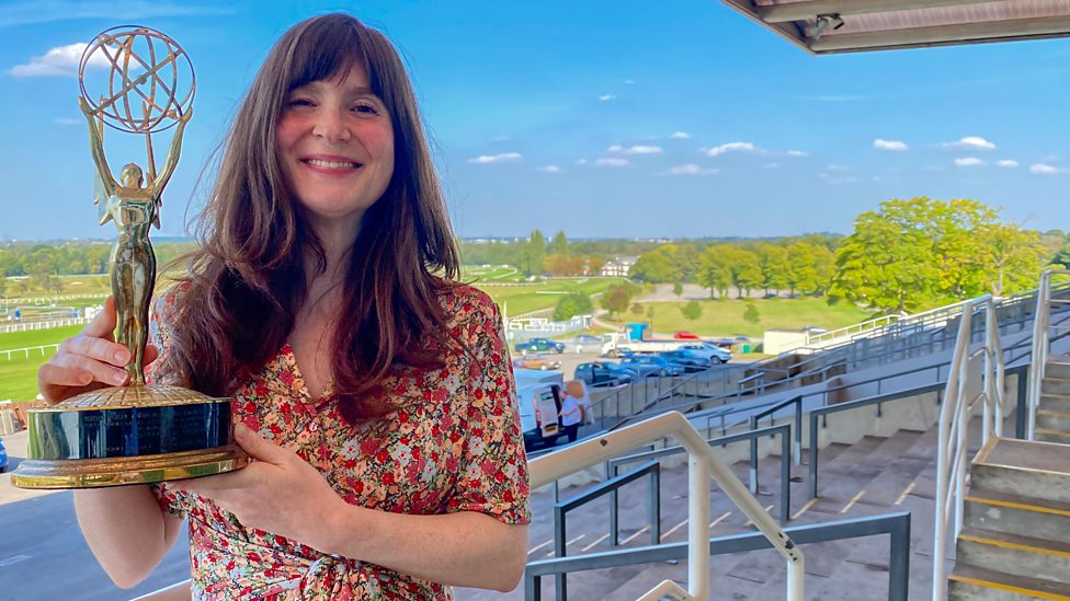 BBC One - Bargain Hunt, Series 67, Brackley 14, Natasha Raskin Sharp ...