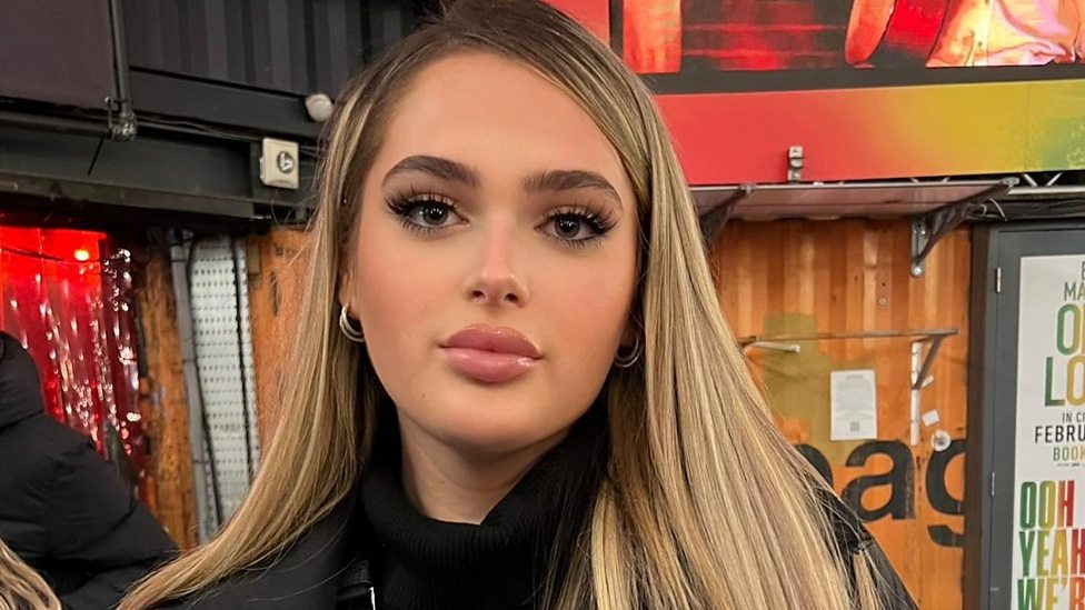 BBC Radio 5 Live - 5 Live In Short, Hallie Clarke on hormone therapy ...