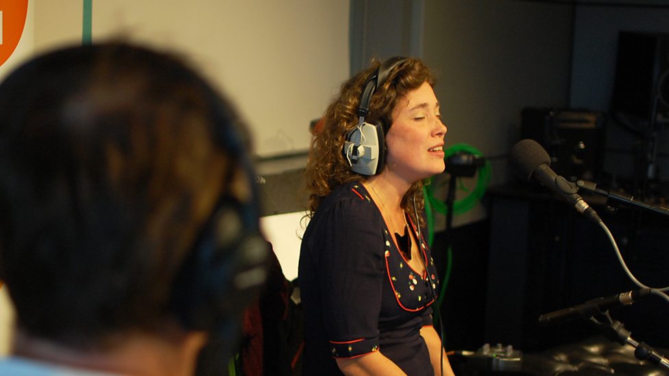 BBC Radio 2 - The Folk Show with Mark Radcliffe, Lisa Knapp session ...