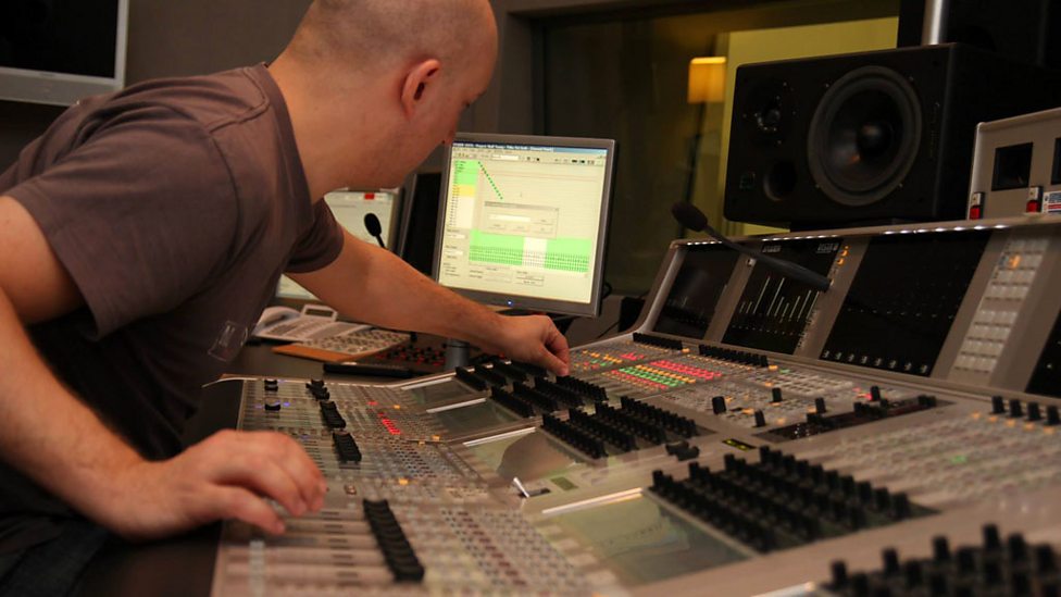 BBC Radio Scotland - BBC Radio Scotland Live, Studio One - Niall Young ...