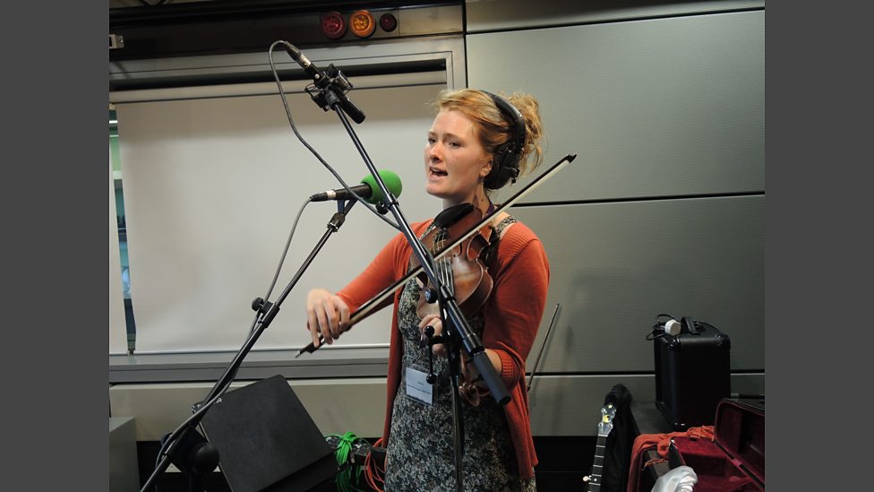 BBC Radio 2 - The Folk Show with Mark Radcliffe, Nancy Kerr in session ...