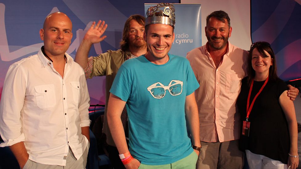 BBC Radio Cymru - Tudur Owen, Y Babell Lên - Eisteddfod Sir Gâr - Aled ...