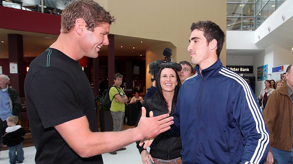 BBC One - Pienaar, Pienaar 'man of the fans' - Ruan and his wife arrive ...