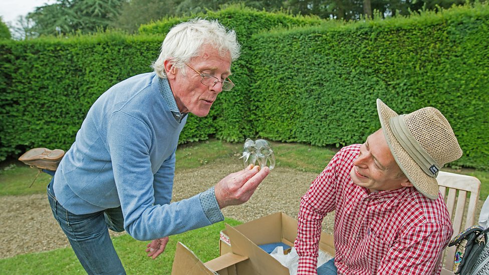 BBC One - Antiques Roadshow, What to expect when visiting a Roadshow ...