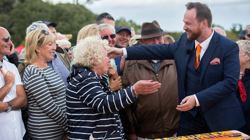 BBC One - Antiques Roadshow, What to expect when visiting a Roadshow ...