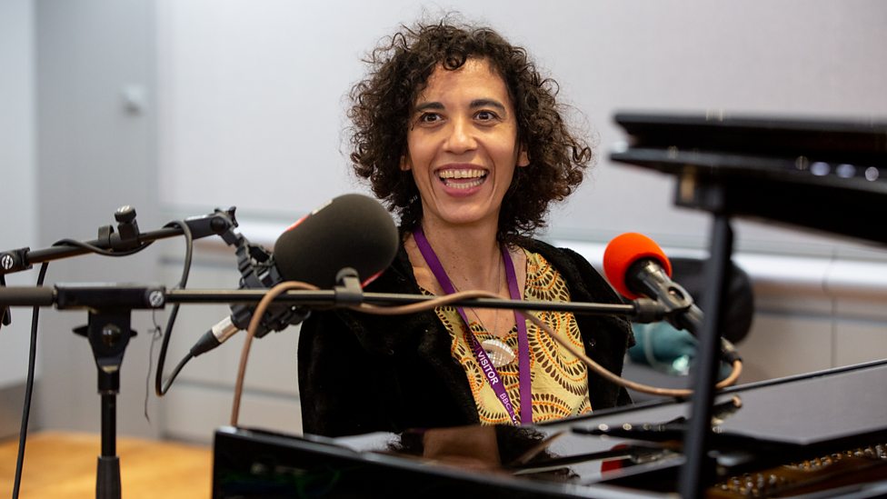 BBC Radio 4 - Loose Ends, Mike D’Abo, Eleanor Tomlinson, Laura Harling ...