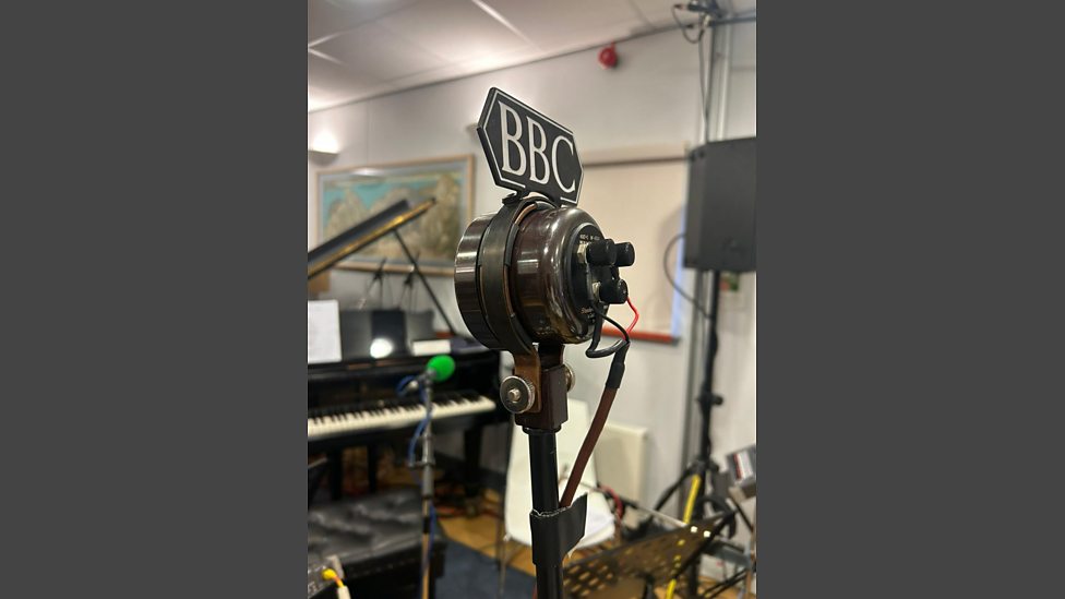 BBC Radio Scotland - Take the Floor, Tom Orr Scottish Dance Band, BBC ...