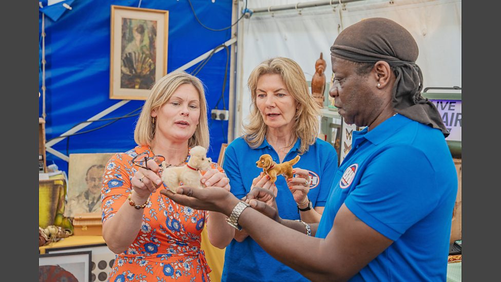 BBC One - Bargain Hunt, Bargain Hunt BBC Chidren in Need special 2025 ...